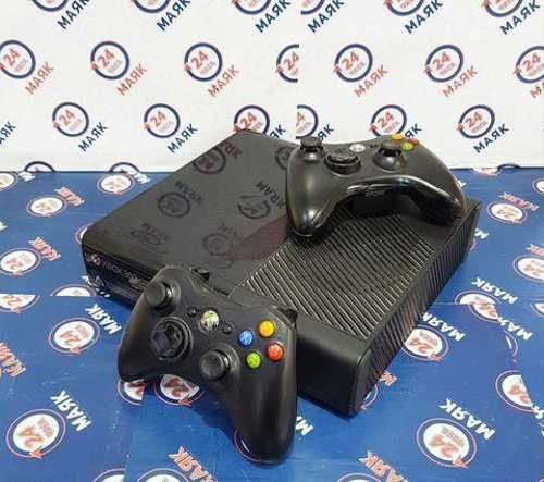 Приставка Xbox 360e 4gb (1 геймпад)