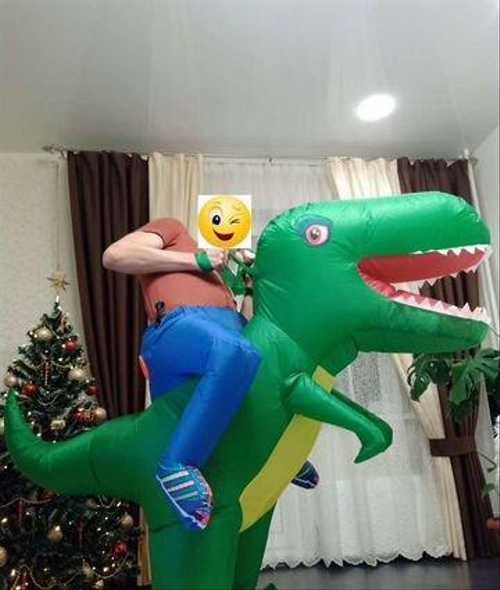 Надувной костюм "Всадник на Динозавре"