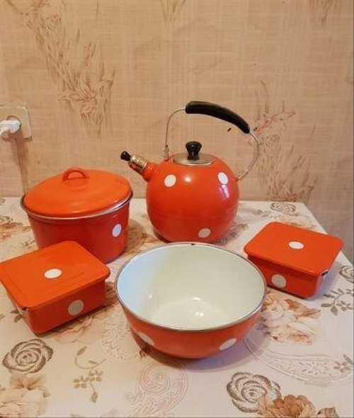 Набор эмалированной посуды производства СССР