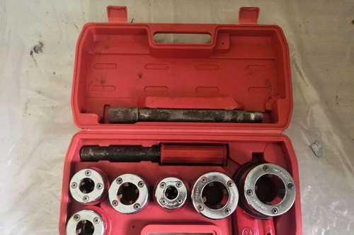 Набор клуппов NO 62 Ratchet Die Stock