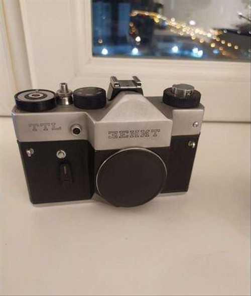 Плёночный фотоаппарат Зенит TTL с объективом