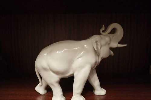 Статуэтка - большой белый слон лфз