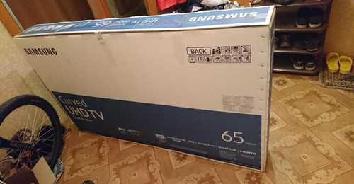 Размеры упаковки телевизора. Габариты коробки телевизора 65 дюймов самсунг. Телевизор 65 дюймов коробка. Размер коробки от телевизора 65 дюймов. Телевизор Samsung 65 размер.