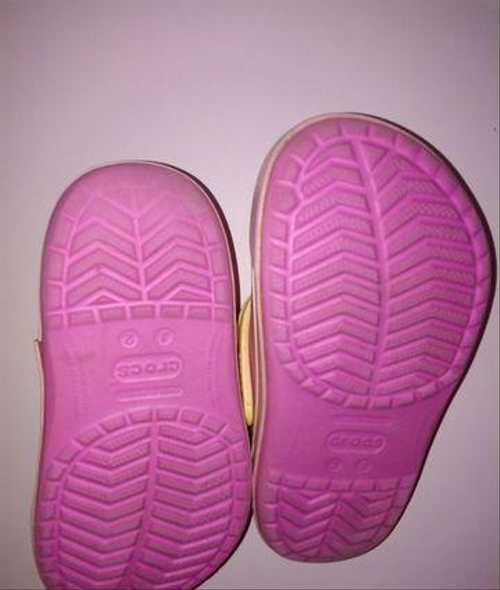 Сандалии Crocs