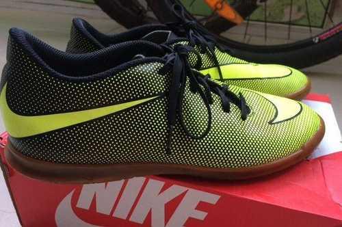 Кроссовки футбольные для зала Nike, р.40