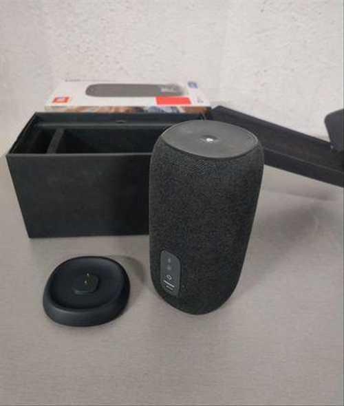 Умная колонка JBL Link Portable не включается