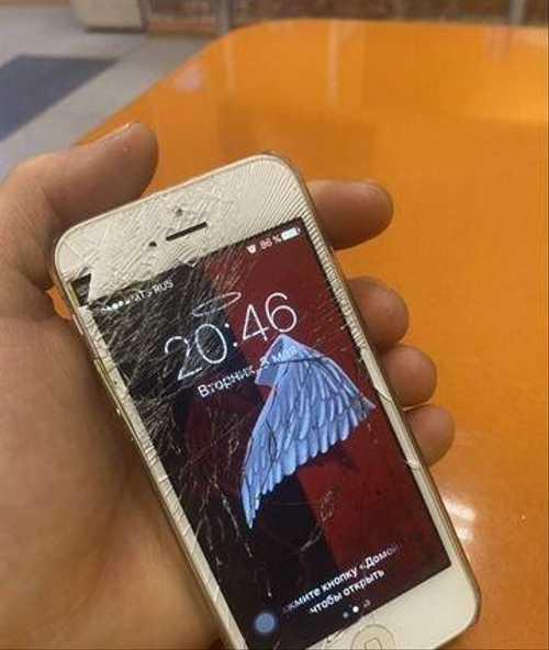 Телефон iPhone5