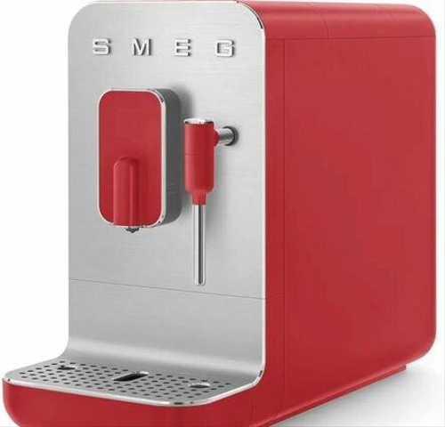 Кофемашина Smeg BCC02 новая
