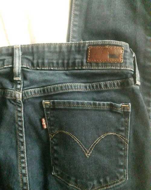 Джинсы Levi's demi curve