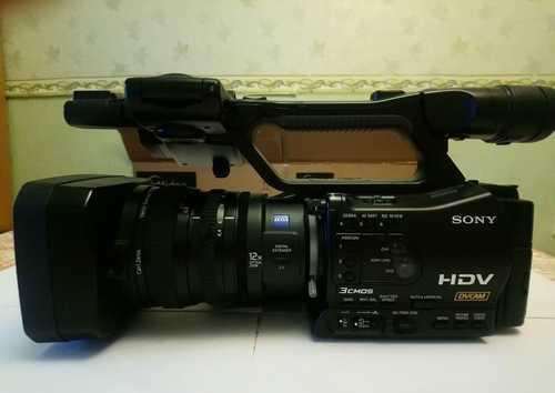 Видеокамера Sony HVR-Z7E