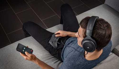 Игровые наушники Corsair HS70 Bluetooth