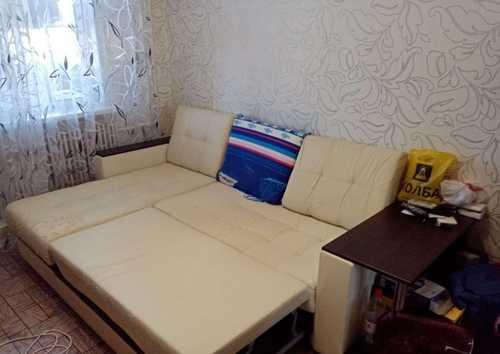 Продам диван из эко кожи, самовывоз, эко кожа не м