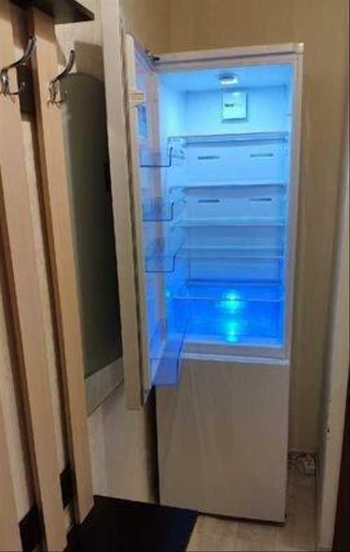 Холодильник Beko cnkdn6270K20W, белый
