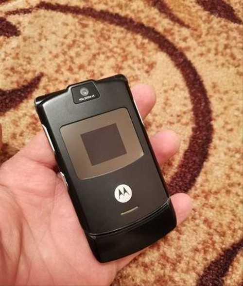 Motorola razr V3 (На Запчасти)