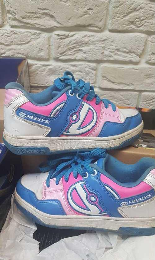 Кроссовки на роликах heelys