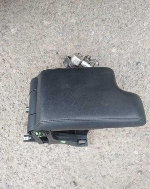 BMW E46 подлокотник