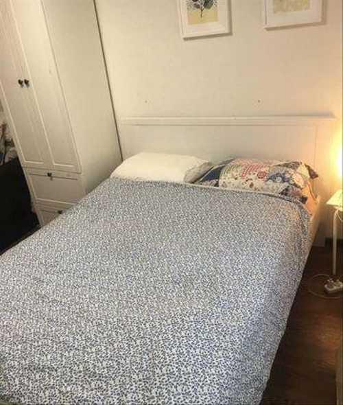Кровать двуспальная IKEA 140-200 с матрасом