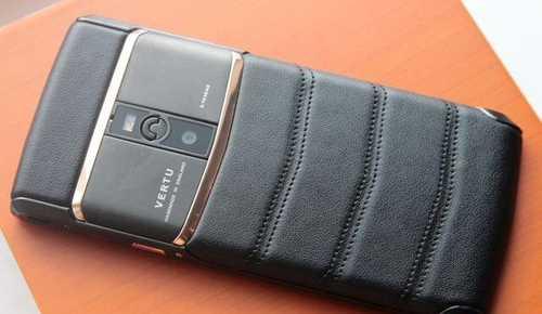Vertu Touch Pure Jet Red Gold