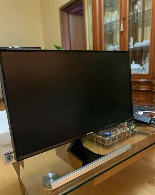 Монитор Samsung S24D590L