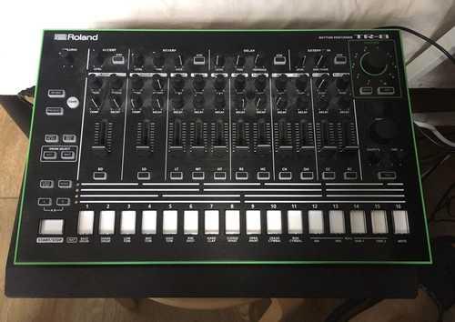 Продам Roland tr-8