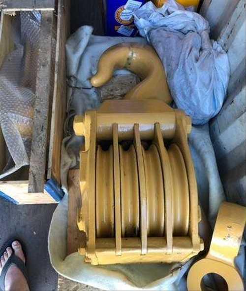 Гак для трубоукладчика Komatsu D355C