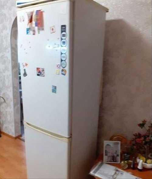 Холодильник бу Позис