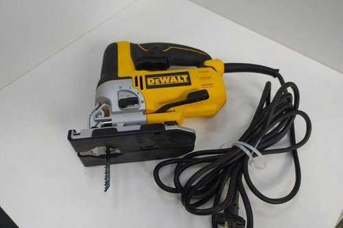 Лобзик Dewalt DW349-KS