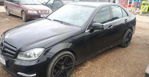 Дверь водительская Мерседес w204