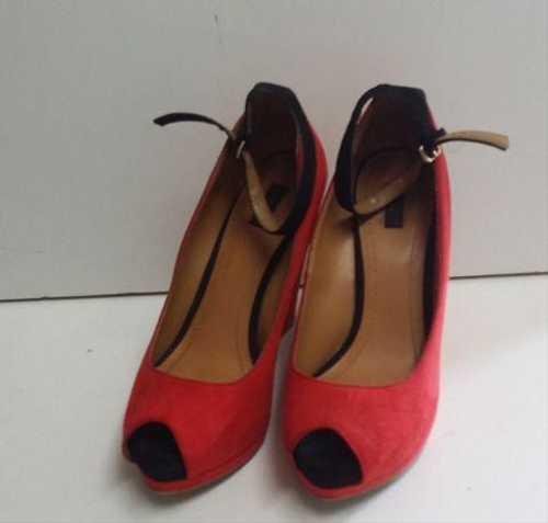 Красные замшевые туфли Zara Collection р.35-36
