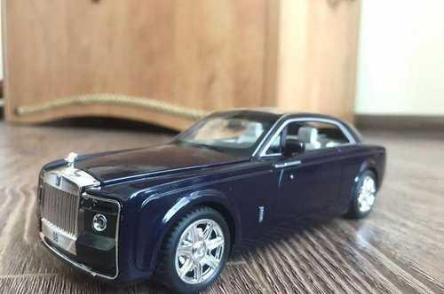 Модель автомобиля rolls royce