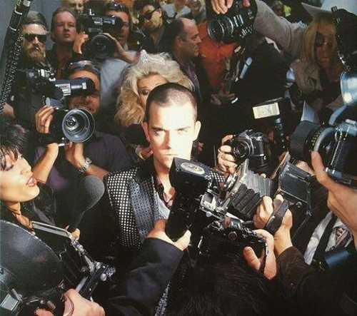 Robbie Williams Life Thru A Lens