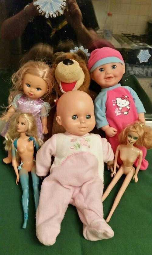 Куклы, пупсы и мишка. Набор из 6 игрушек