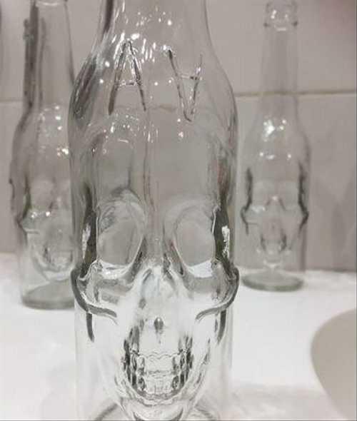 Бутылка стеклянная череп