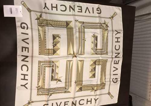 Платок Givenchy