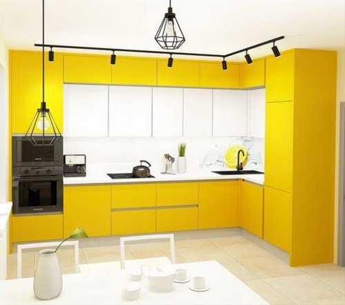 Угловая кухня пол потолок желтого цвета