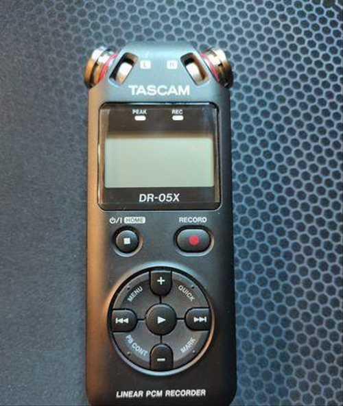 Рекордер и Звуковая карта Tascam dr 05x