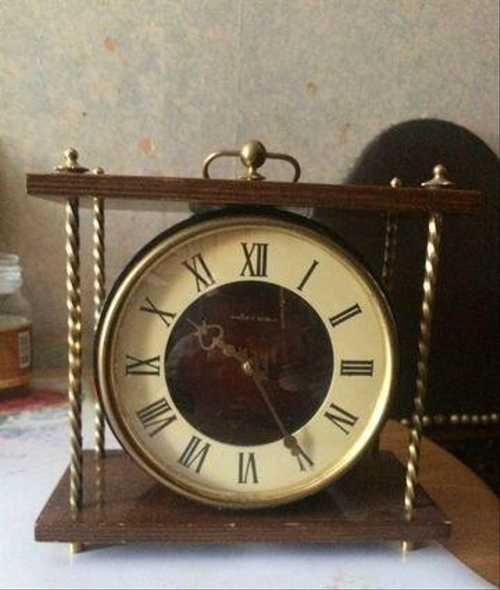 Настольные старинные часы