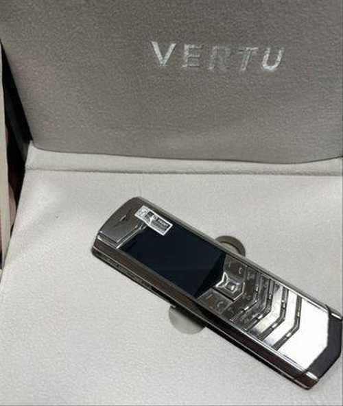 Телефон Vertu signature s design