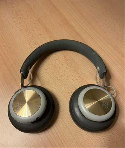 Беспроводные наушники Bang Olufsen