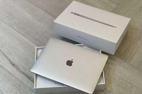 Macbook 13 16 512