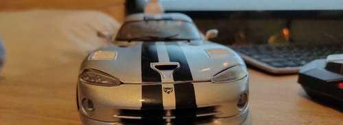 Dodge viper 1:18 Bburago