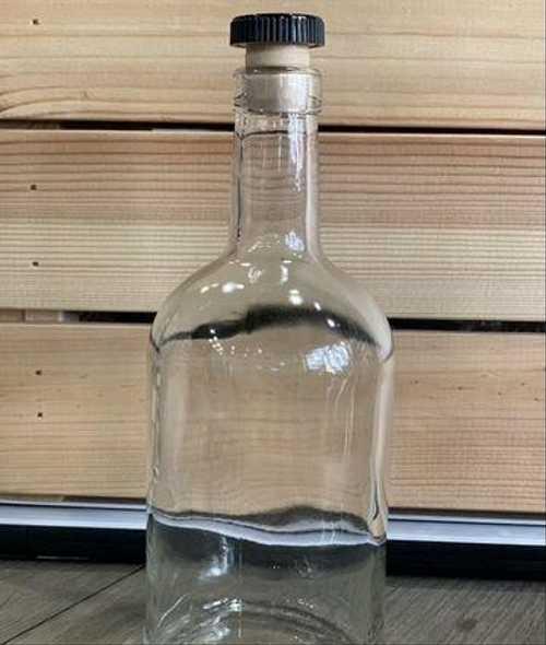 Бутылка с пробкой