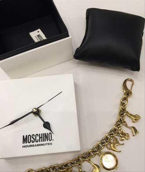 Часы Moschino
