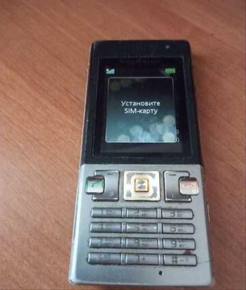 Мобильный телефон Sony Ericsson T700