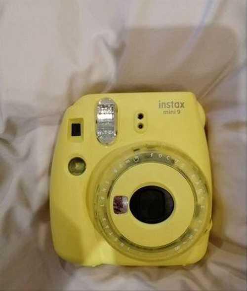 Плёночный фотоаппарат Instax 9 mini