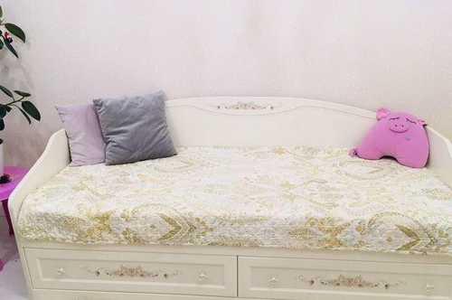Кровать Лючия с матрасом