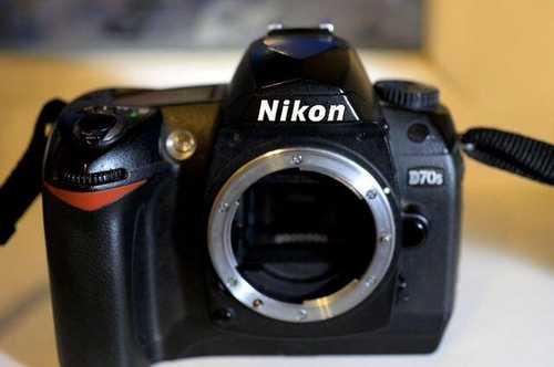 Nikon D70s body