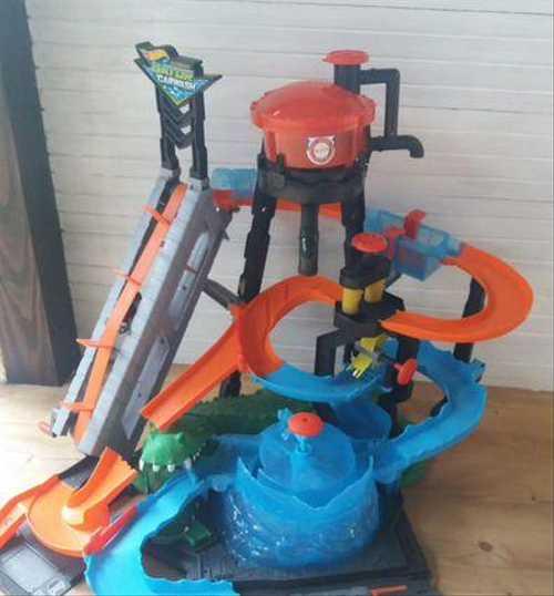 Трек hot wheels ultimate Gator carwash