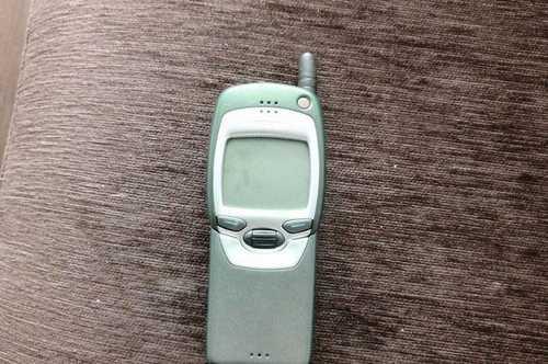 Телефон Nokia 7110