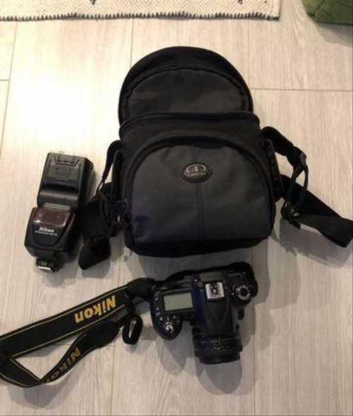 Зеркальный фотоаппарат Nikon d90